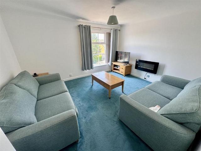1 bedroom maisonette to rent