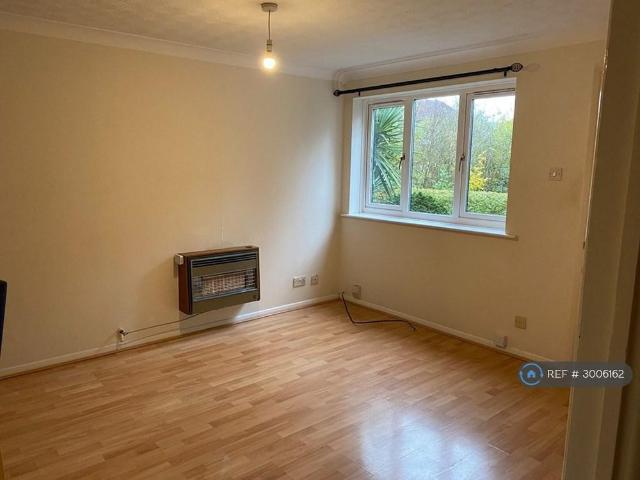 1 bedroom maisonette to rent