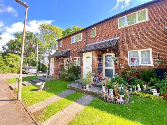 1 bedroom Maisonette for let