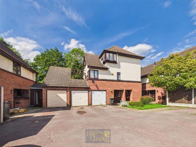 1 bedroom maisonette for sale
