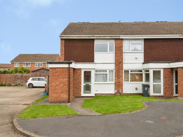 1 bedroom maisonette for sale