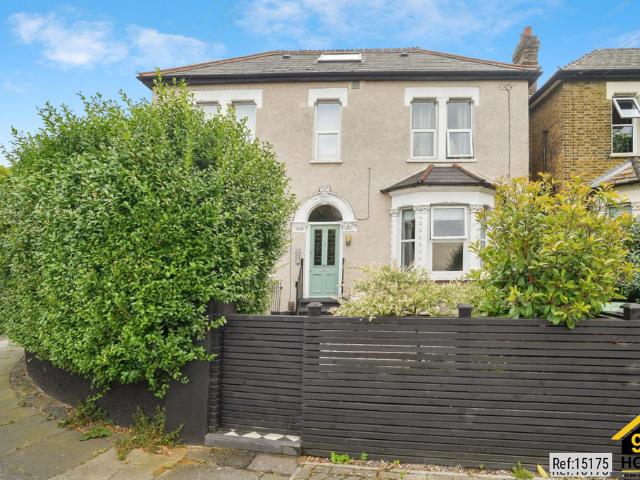 1 bedroom maisonette for sale