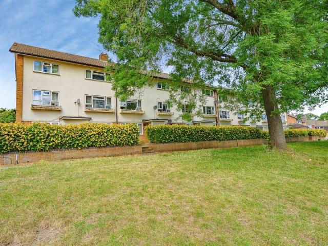 1 bedroom maisonette for sale