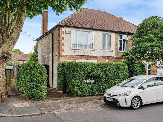 1 bedroom maisonette for sale