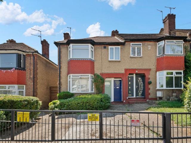 1 bedroom maisonette for sale