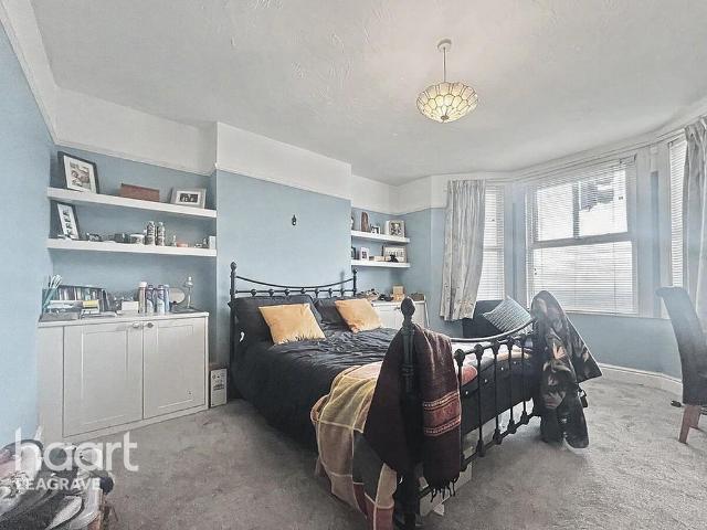 1 bedroom maisonette for sale