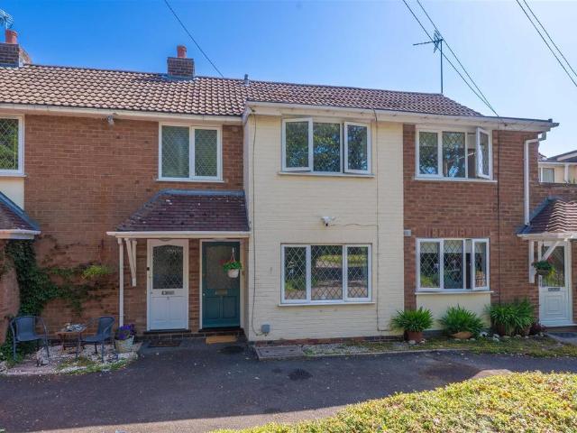 1 bedroom maisonette for sale