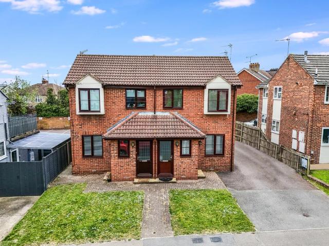 1 bedroom maisonette for sale
