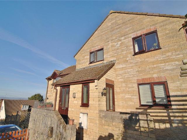 1 bedroom maisonette for sale