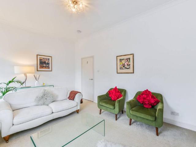 1 bedroom maisonette for sale