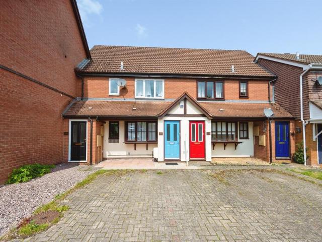 1 bedroom maisonette for sale
