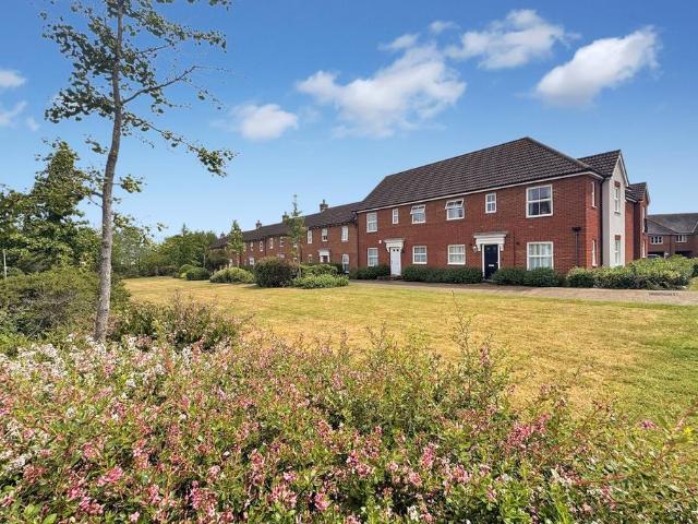 1 bedroom maisonette for sale