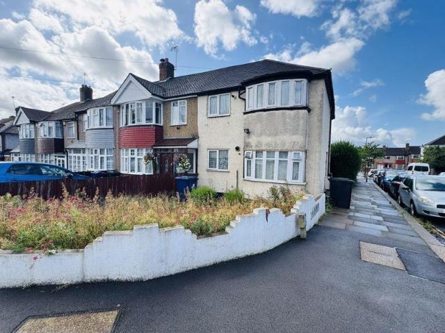 1 bedroom maisonette for sale