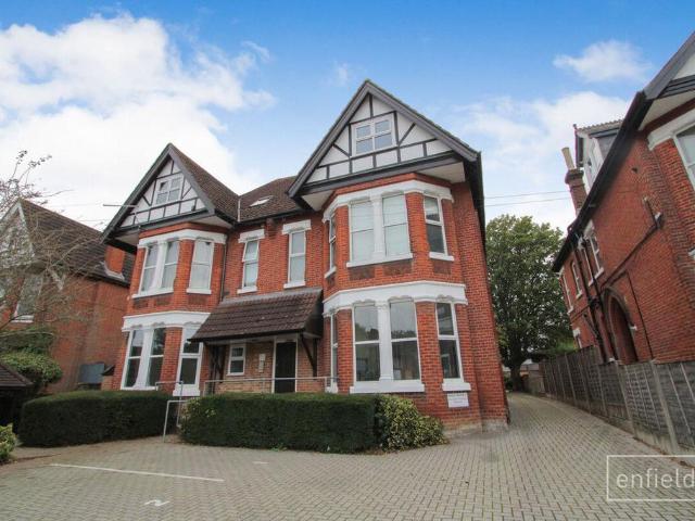 1 bedroom maisonette for sale