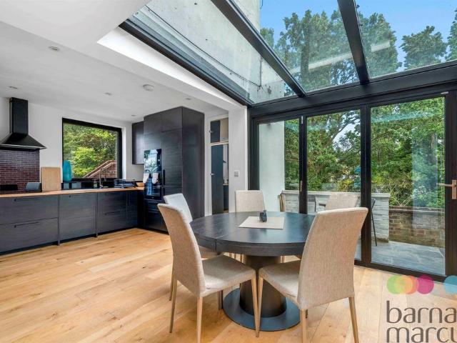 1 bedroom maisonette for sale