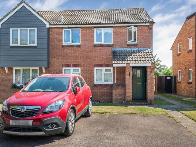1 bedroom maisonette for sale