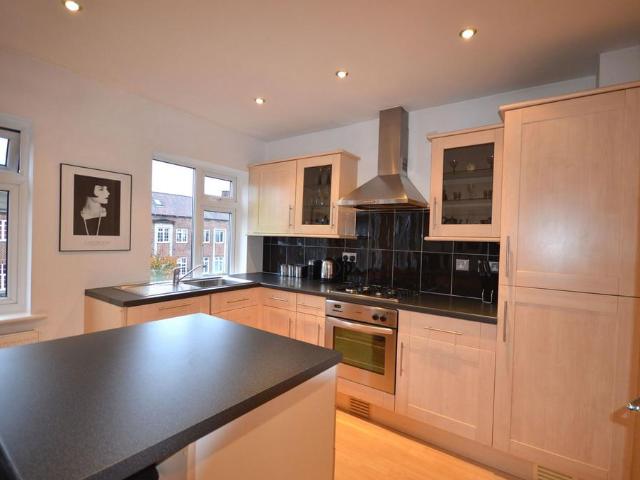 1 bedroom maisonette for sale