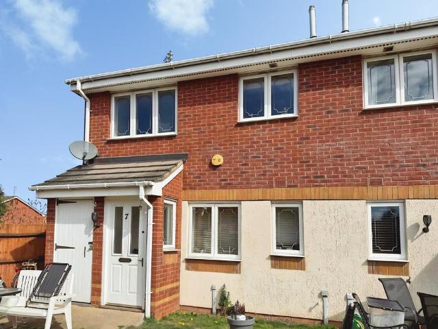 1 bedroom maisonette for sale