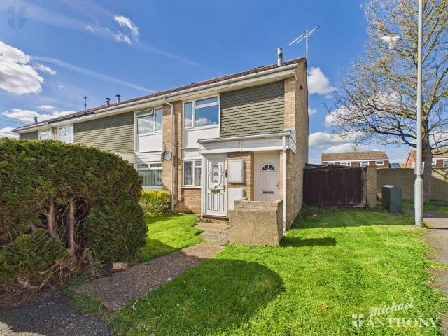 1 bedroom maisonette for sale