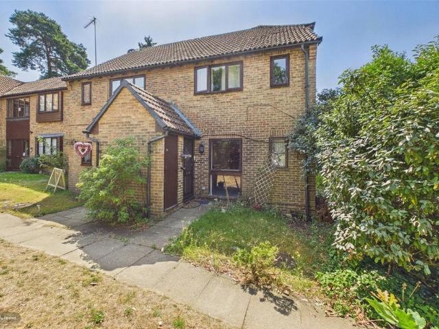 1 bedroom maisonette for sale