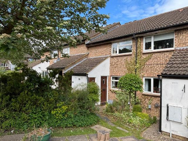 1 bedroom maisonette for sale