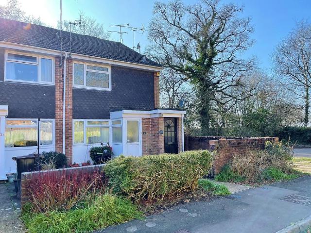 1 bedroom maisonette for sale