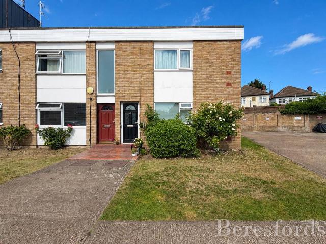 1 bedroom maisonette for sale