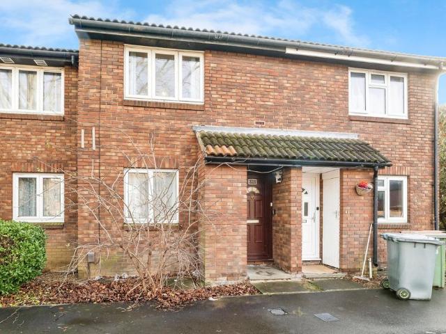 1 bedroom maisonette for sale