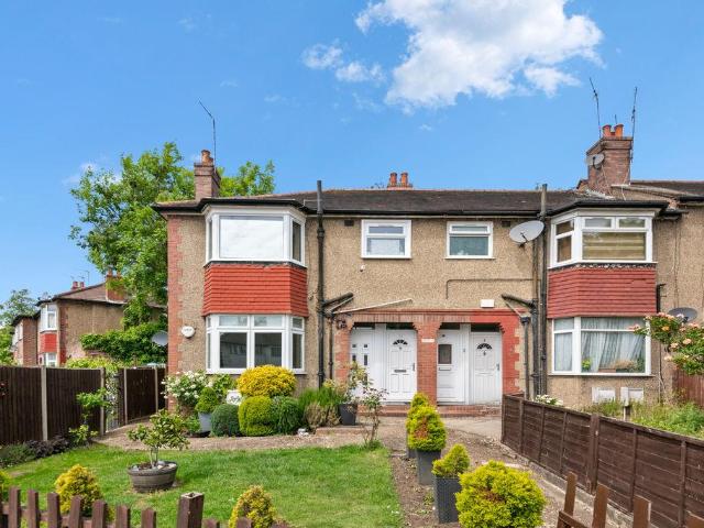 1 bedroom maisonette for sale