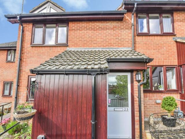 1 bedroom maisonette for sale