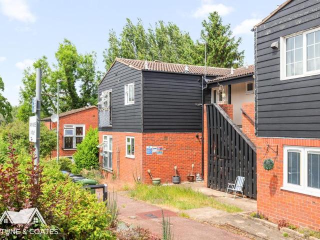 1 bedroom maisonette for sale
