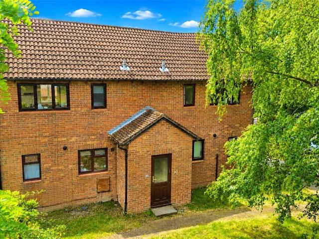 1 bedroom maisonette for sale