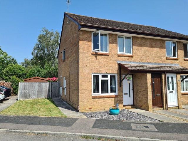 1 bedroom maisonette for sale