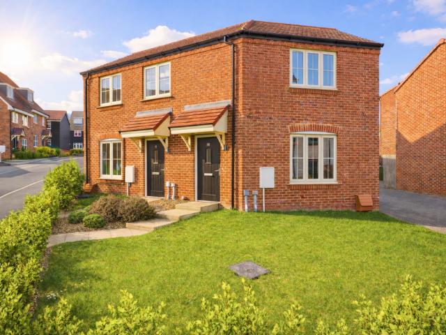 1 bedroom maisonette for sale