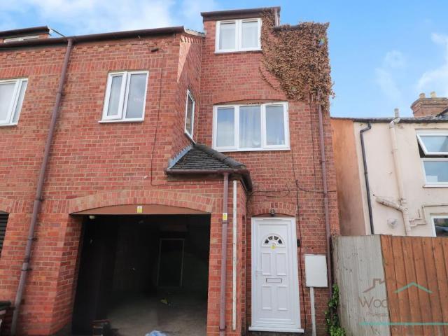 1 bedroom maisonette for sale