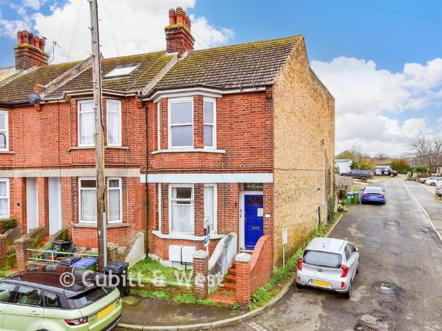 1 bedroom maisonette for sale