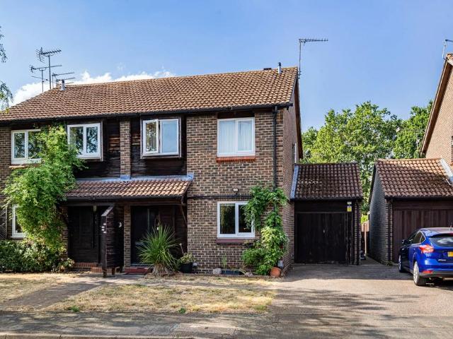 1 bedroom maisonette for sale