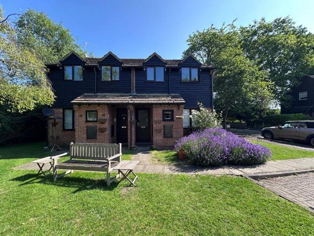 1 bedroom maisonette for sale