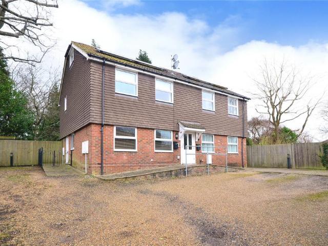 1 bedroom maisonette for sale