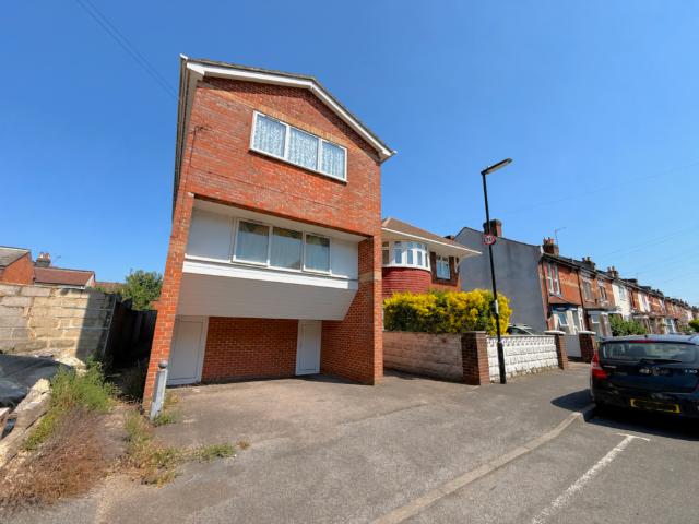1 bedroom maisonette for sale