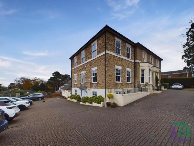 1 bedroom maisonette for sale