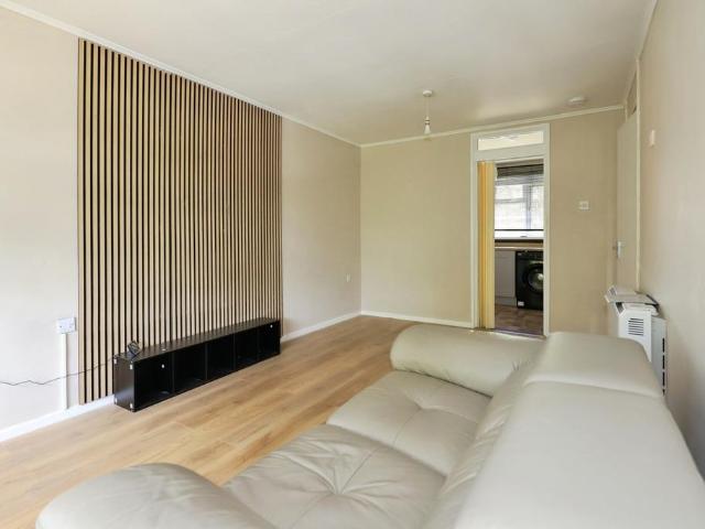 1 bedroom maisonette for sale