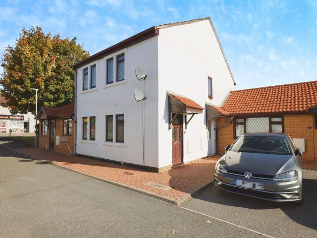 1 bedroom maisonette for sale