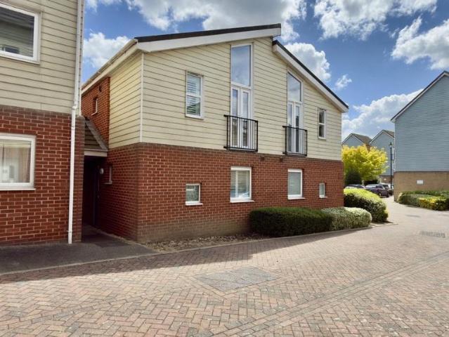1 bedroom maisonette for sale