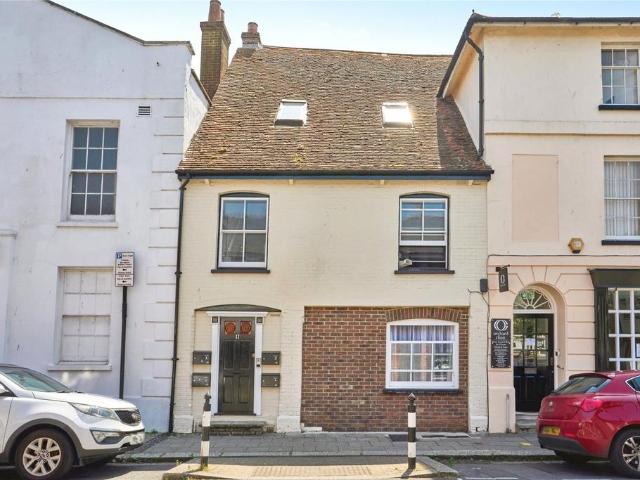 1 bedroom maisonette for sale