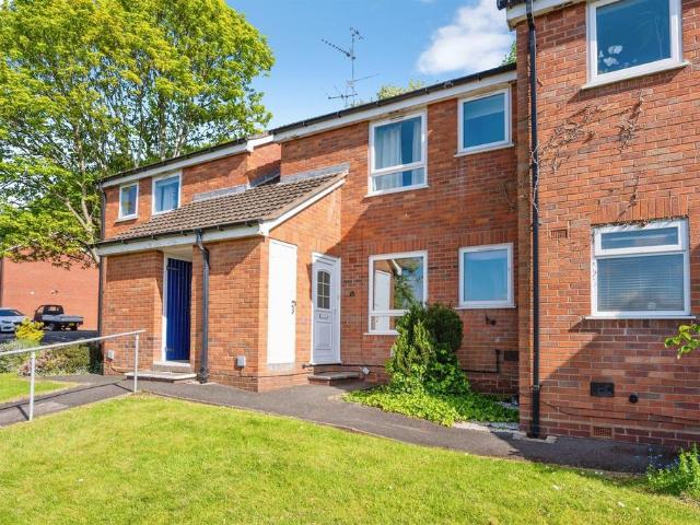 1 bedroom maisonette for sale