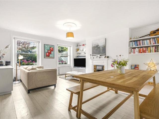 1 bedroom maisonette for sale