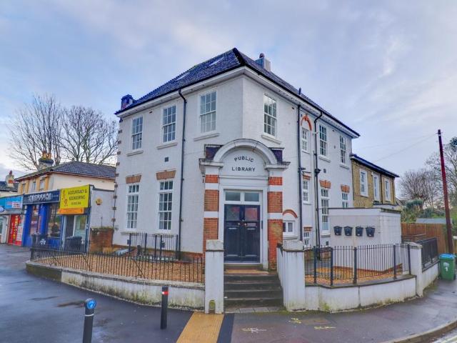 1 bedroom maisonette for sale
