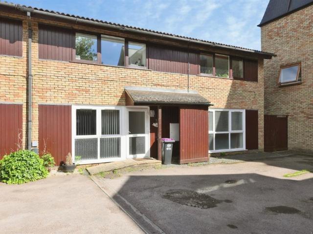 1 bedroom maisonette for sale