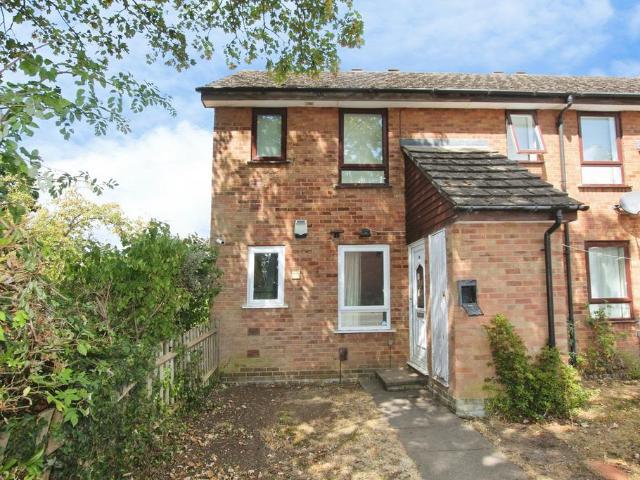 1 bedroom maisonette for sale